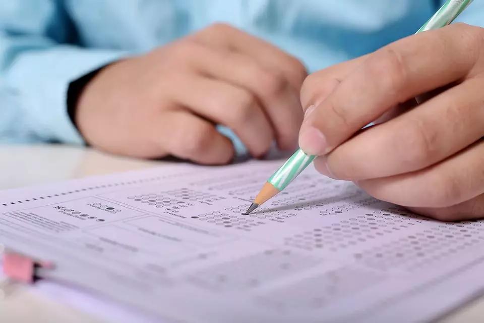 How to Pass the OSSLT | Superprof